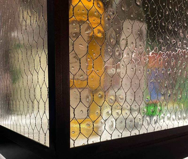 Uses Of Artisan Glass In Interior Design Prism Glass Company Light Refracted